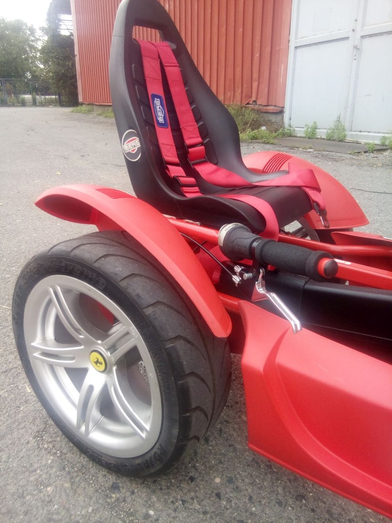 BERG Ferrari FXX Exclusive BAZAR