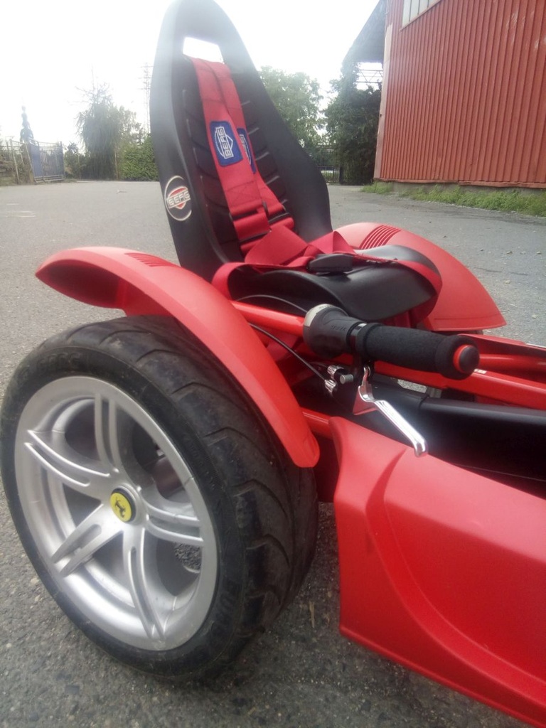 BERG Ferrari FXX Exclusive BAZAR